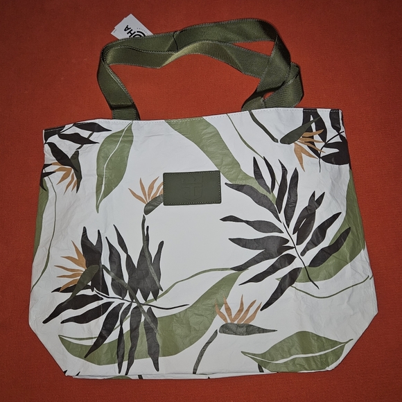 ALOHA Collection | Bags | Aloha Collection Royal Caribbean Tote Day ...